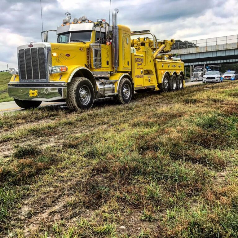 Heavy Duty Towing in Cleveland | Interstate Towing & Transport ...