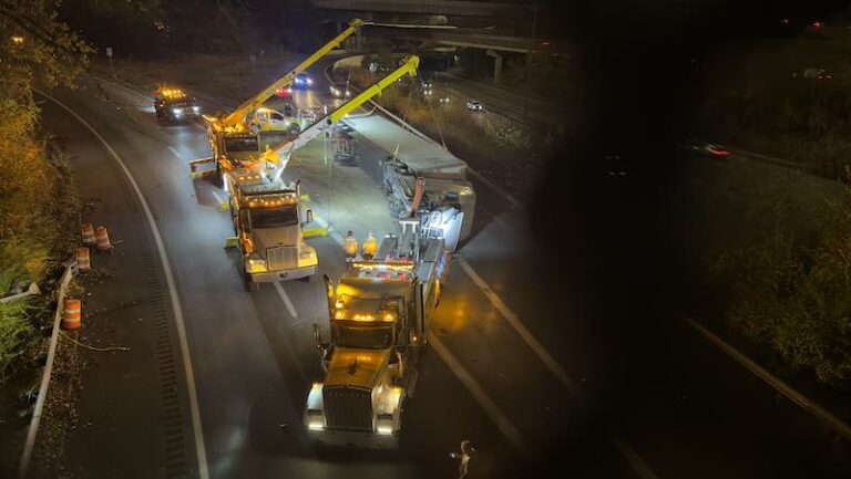 Cleveland Semi Recovery Operation Averts Major Traffic Disruption